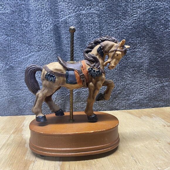 Art | Carousel Horse Porcelain Figurine Wind Up Full Size Display ...